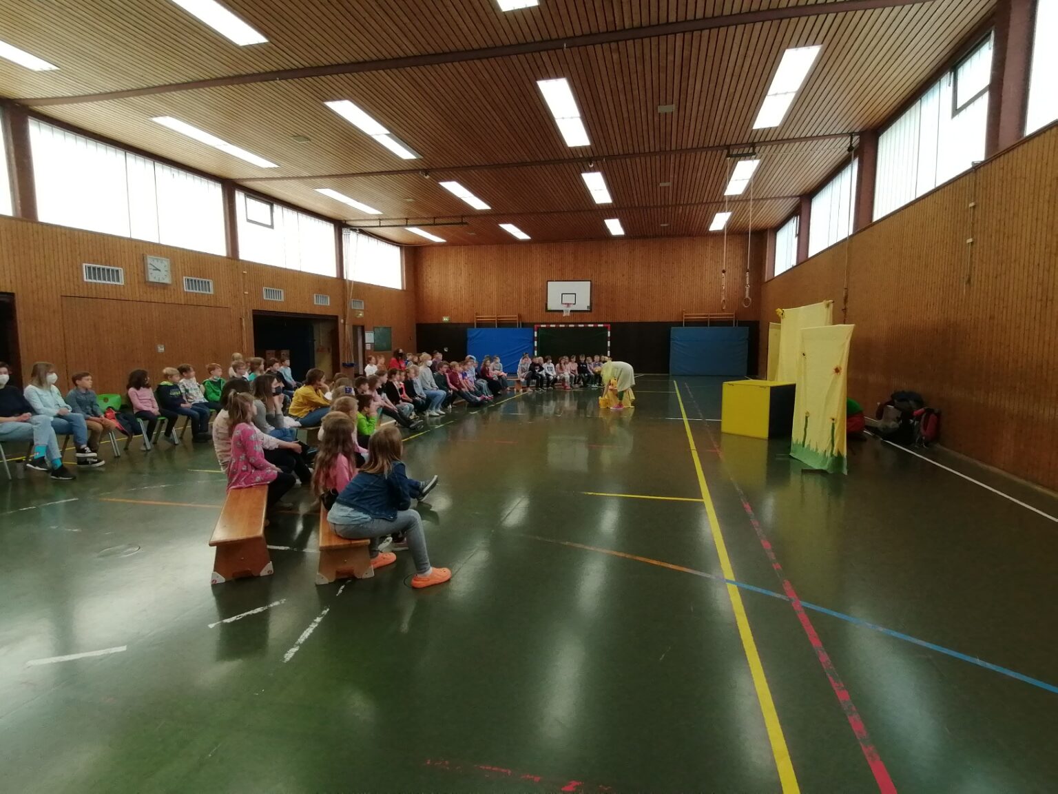 Theater – Psst… Geheimsache Igel | Sankt Martin-Schule Mardorf